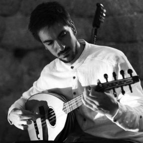 AVA - Alexánder Pewló